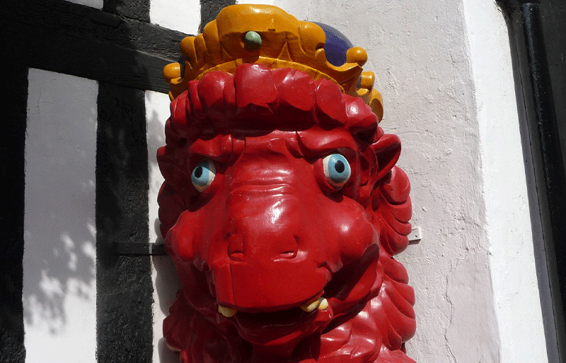 Alfriston’s Red Lion & a Fighting Dutchman at Pevensey | Sussex Exclusive